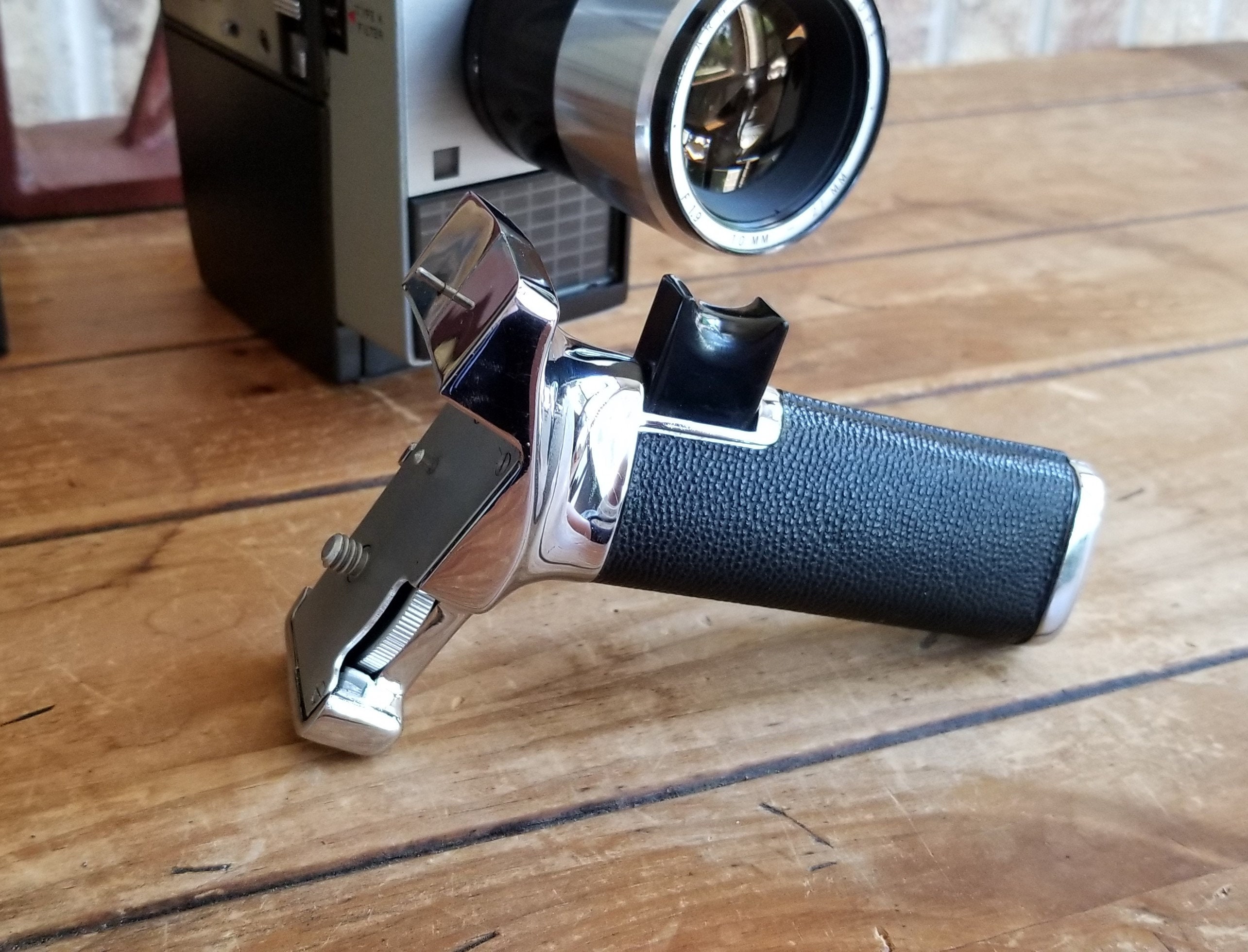 Argus M-4 Zoom 8mm Movie Camera w/ Argus f1.9 10-27mm Zoom Lens ...