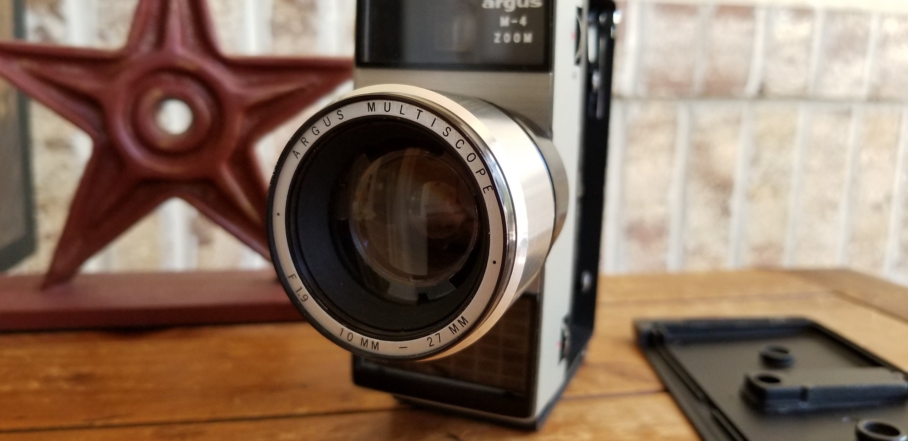 Argus M-4 Zoom 8mm Movie Camera w/ Argus f1.9 10-27mm Zoom Lens ...