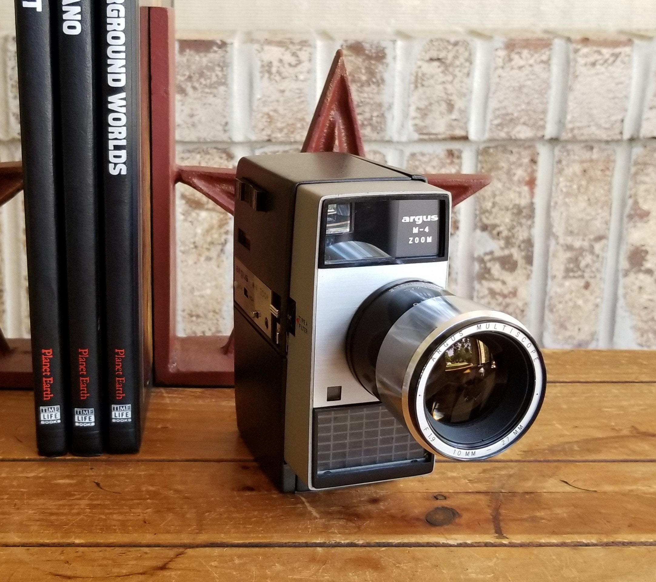 Argus M-4 Zoom 8mm Movie Camera w/ Argus f1.9 10-27mm Zoom Lens ...