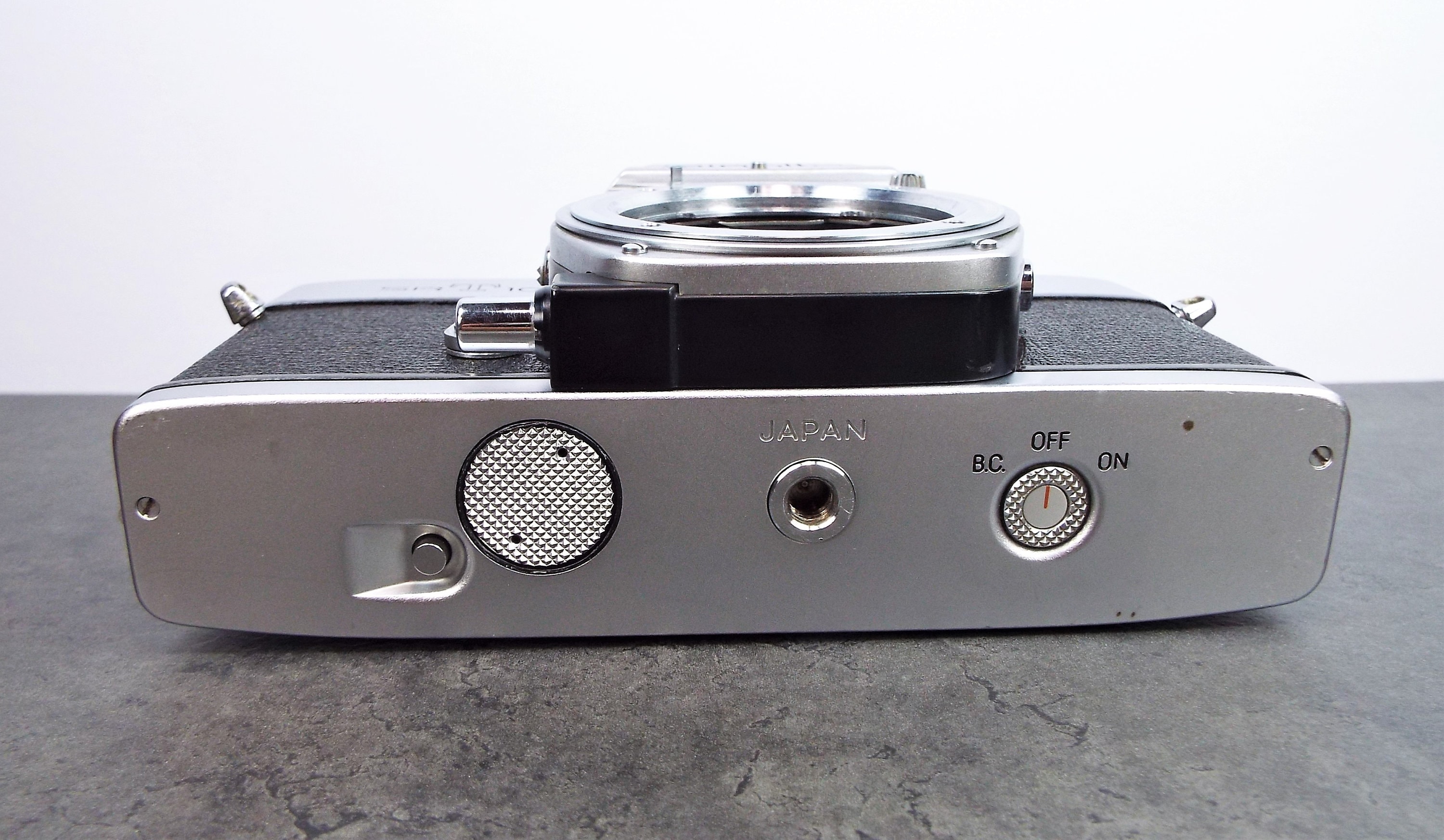 Minolta SRT 101 35mm SLR Film Camera - Fully Working - Accurate Meter ...