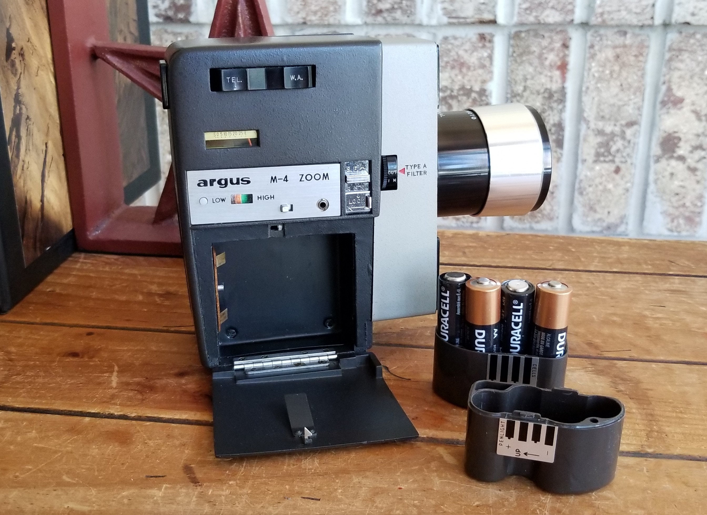 Argus M-4 Zoom 8mm Movie Camera w/ Argus f1.9 10-27mm Zoom Lens ...