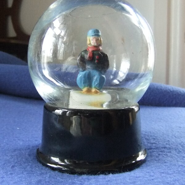 Vintage Snow Globe - Etsy