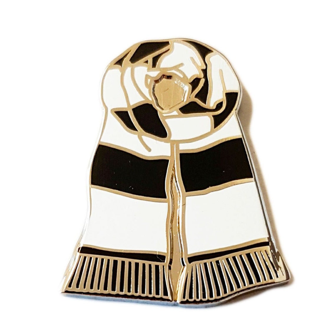Black & White Scarf Style PIN BADGE 25mm - Etsy Denmark