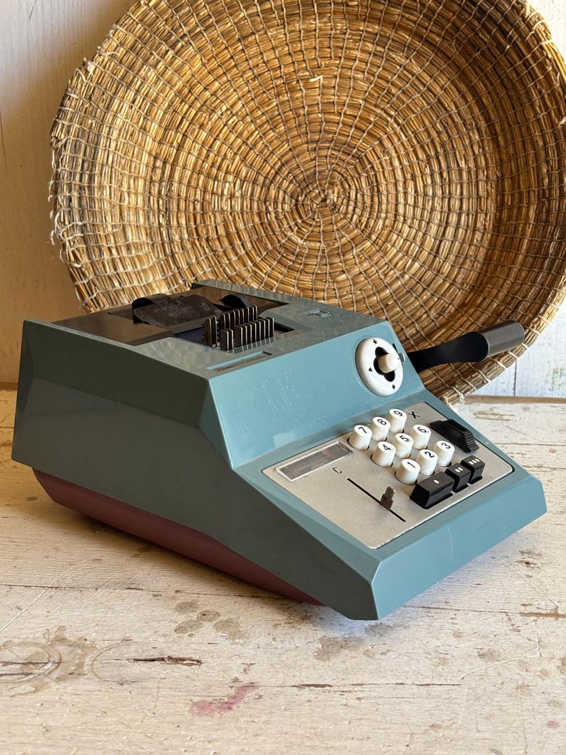 Vintage Manual Adding Machine, Olivetti Calculator, Counting Machine ...