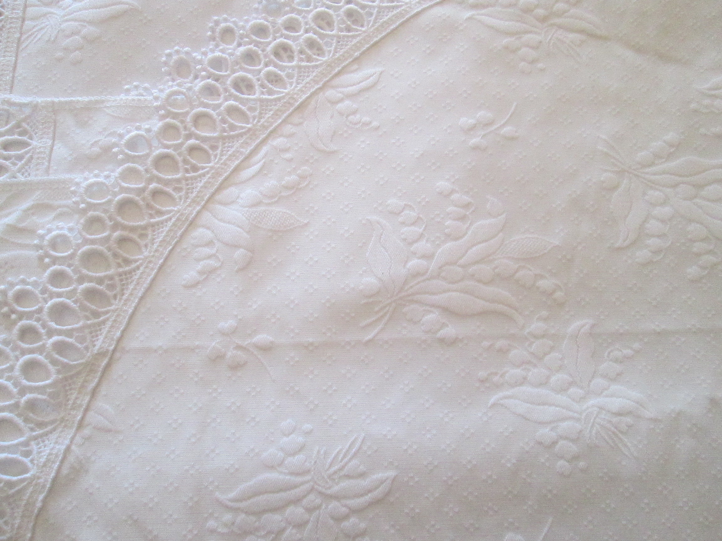 Vintage Lace Edged Single Bed Bedspread White Brocade Fabric - Etsy