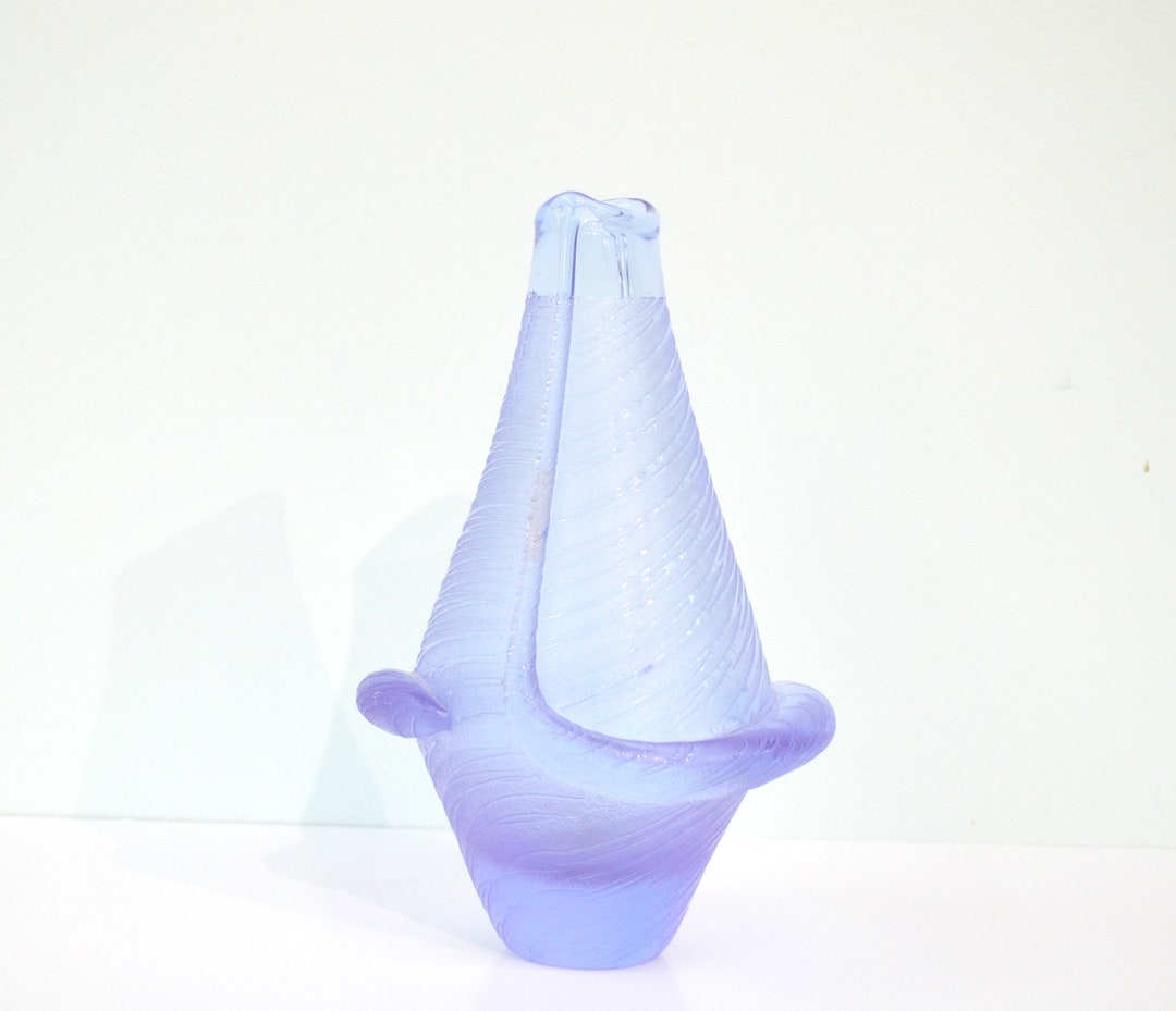 Textured Neodymium/alexandrite Glass Vase. Designed by - Etsy