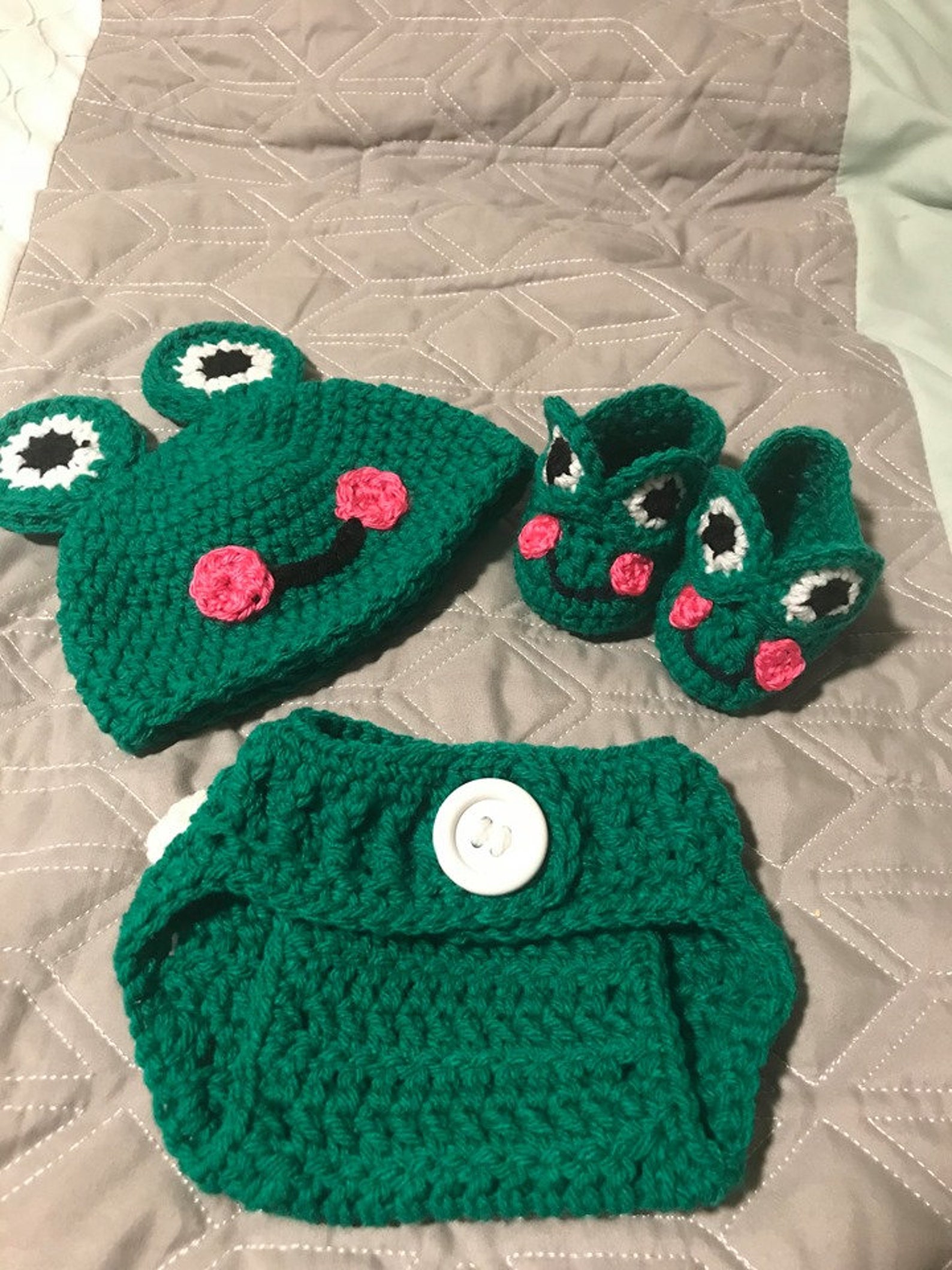 Frog Baby Outfit Photo Op - Etsy