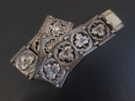 ANTIQUE to Vintage STERLING Silver Maple Leaf Link Br… - Gem