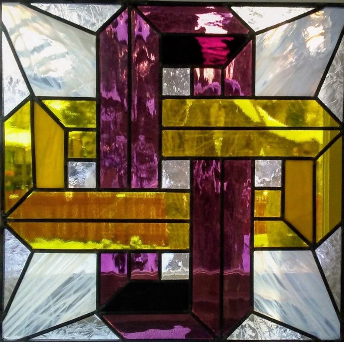 Stained Glasss Optical Illusion. Linked Impossible Boxes 13.5" Square ...