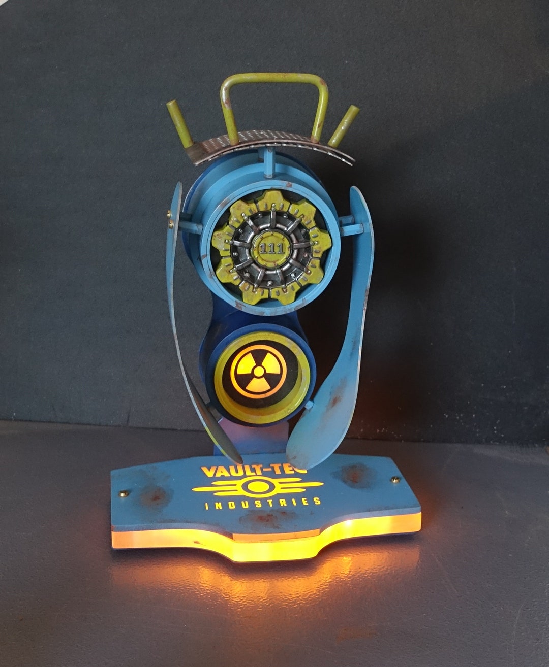 Unique Custom & Handmade FALLOUT Themed Headphone / Headset Holder ...