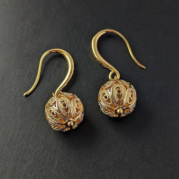 Filigree Ball - Etsy