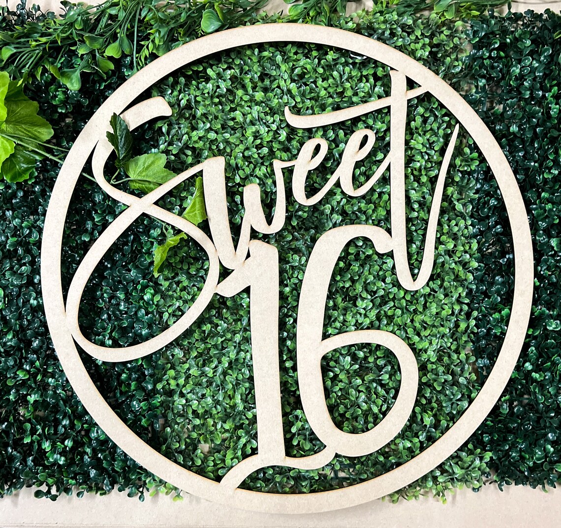 Sweet 16 Circle Wooden Backdrop Sign - Backdrop Decoration, Wooden Wall ...