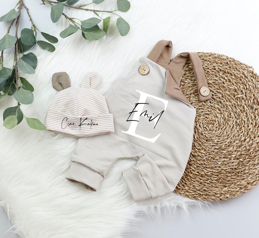 VOODULU® Latzhose"Blümi" - Romper Baby braun-beige-weiß-Holzknöpfe ...