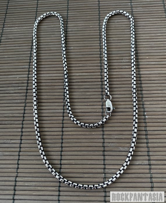 Square rolo chain store