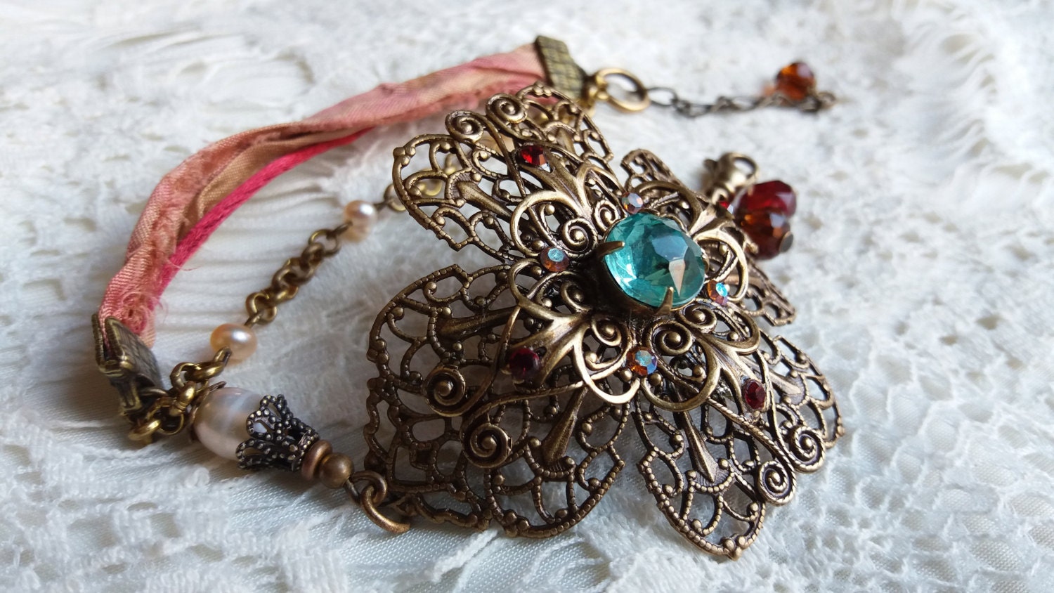 KRYSTALLINE LOOK. Exotic Bracelet With Sea Water and Swarovski - Etsy