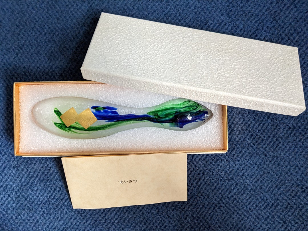Vintage Gourd-shaped Paperweight by Hisatoshi Iwata, Made in Japan - Etsy