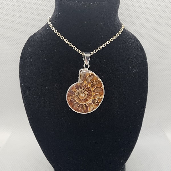 Ursula Necklace - Etsy