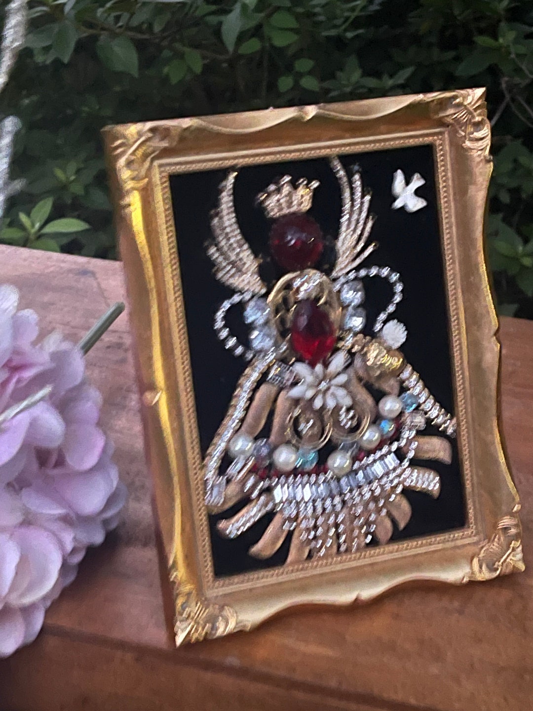 Upcycled VINTAGE JEWELRY ANGEL Picture in Gold Frame - Etsy