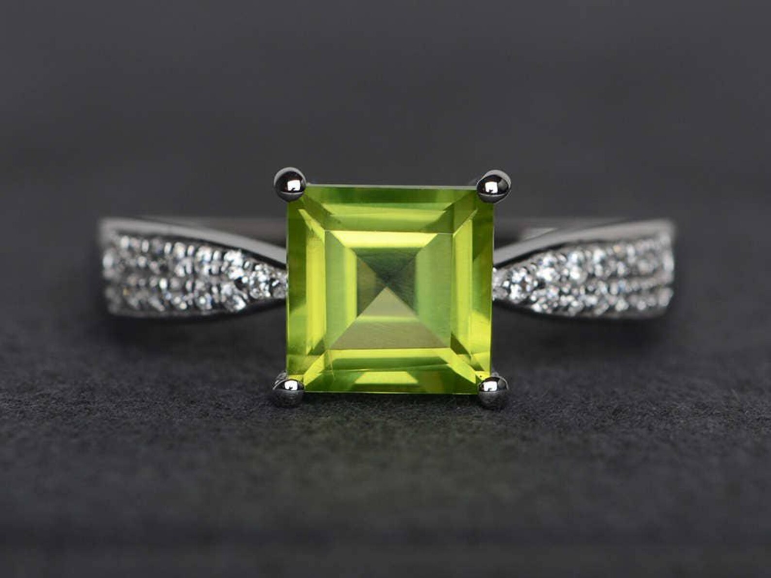 Natural Peridot Ring Square Cut Peridot Green Gemstone Ring Silver ...