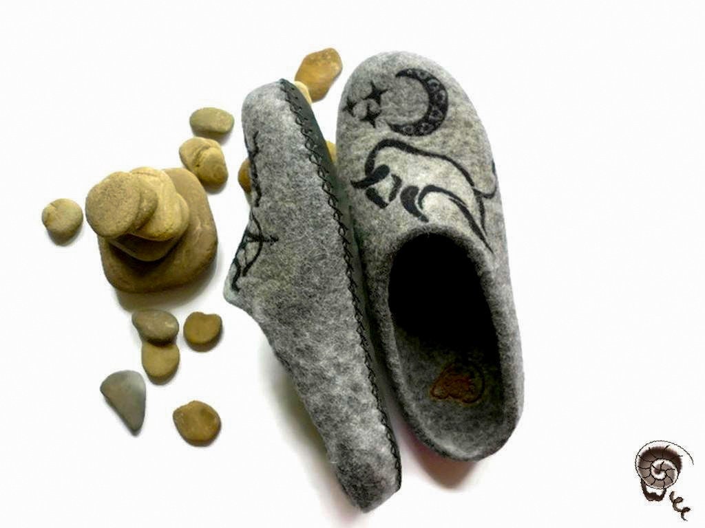 Men Slippers Felted African Tribal Shoes Taurus Zodiac Sign - Etsy