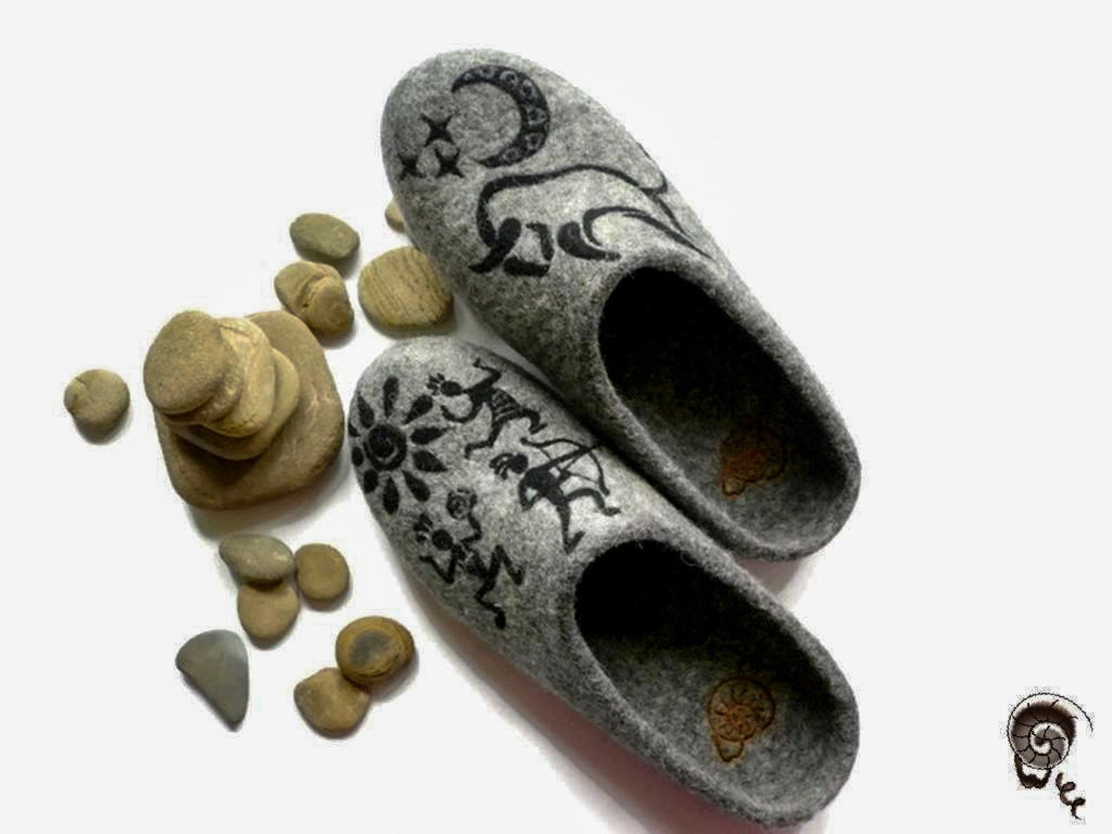 Men Slippers Felted African Tribal Shoes Taurus Zodiac Sign Bull Symbol ...