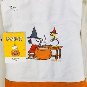 Williams Sonoma Halloween Peanuts Snoopy the Great Pumpkin Kids Apron ...