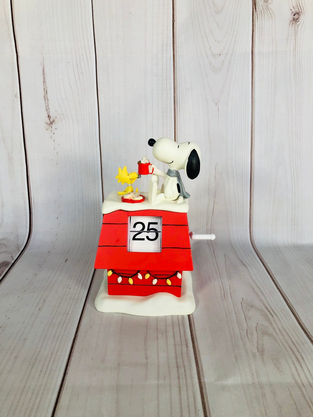 Hallmark Peanuts Snoopy Woodstock Doghouse Christmas Countdown Calendar ...
