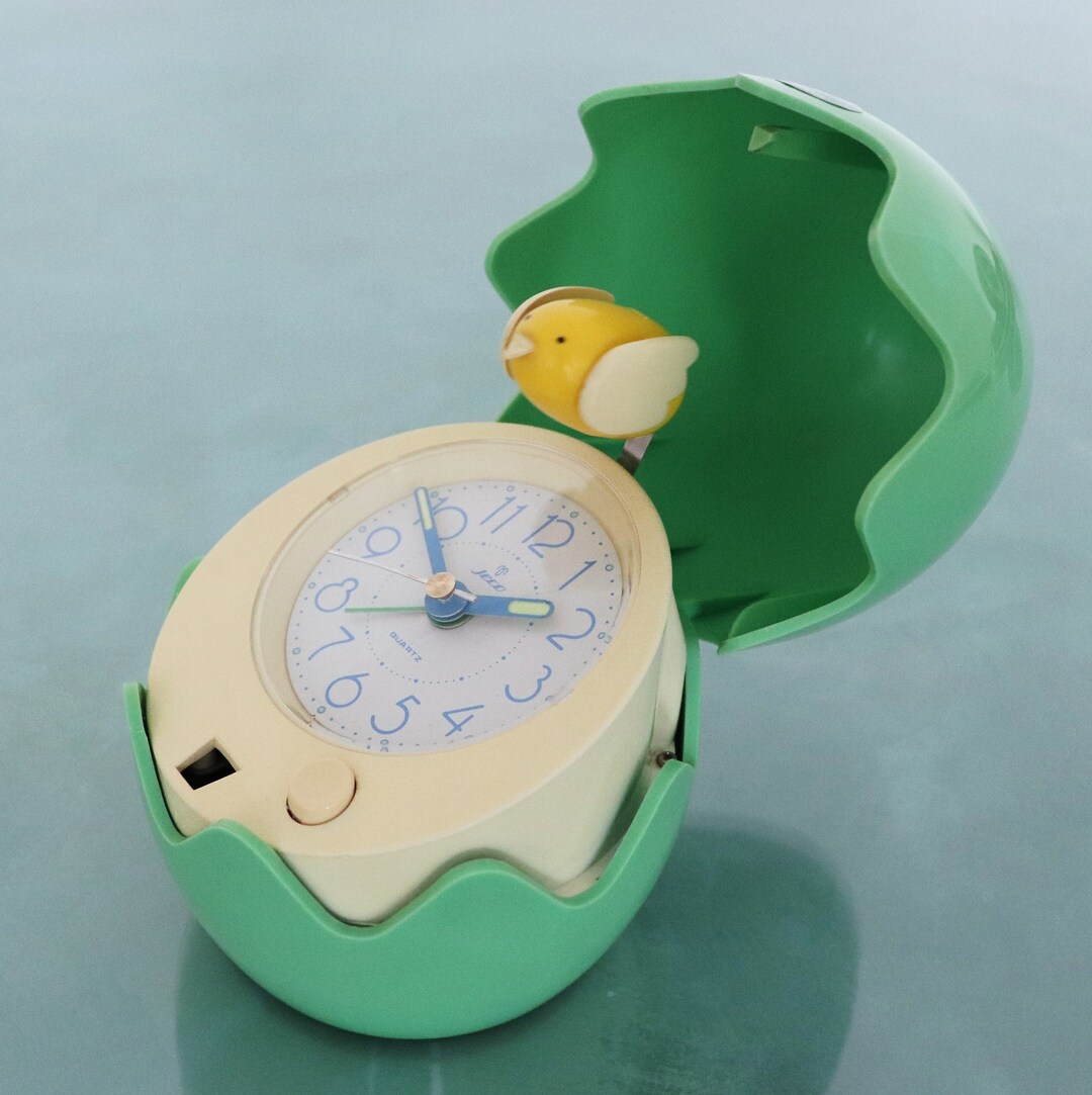 RHYTHM MOTION Bird Egg Alarm Clock Mantel ANIMATED Singing Very Rare ...