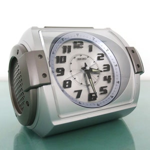 SEIKO Alarm Mantel Clock Beat Club MUSICAL! RARITY! Volume Control 7 ...