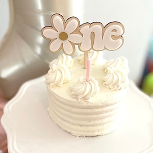 Daisy Cake Topper Flower Custom Name | Rattan, Acrylic, Personalized ...