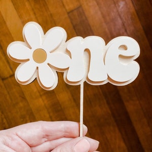 Daisy Cake Topper Flower Custom Name | Rattan, Acrylic, Personalized ...