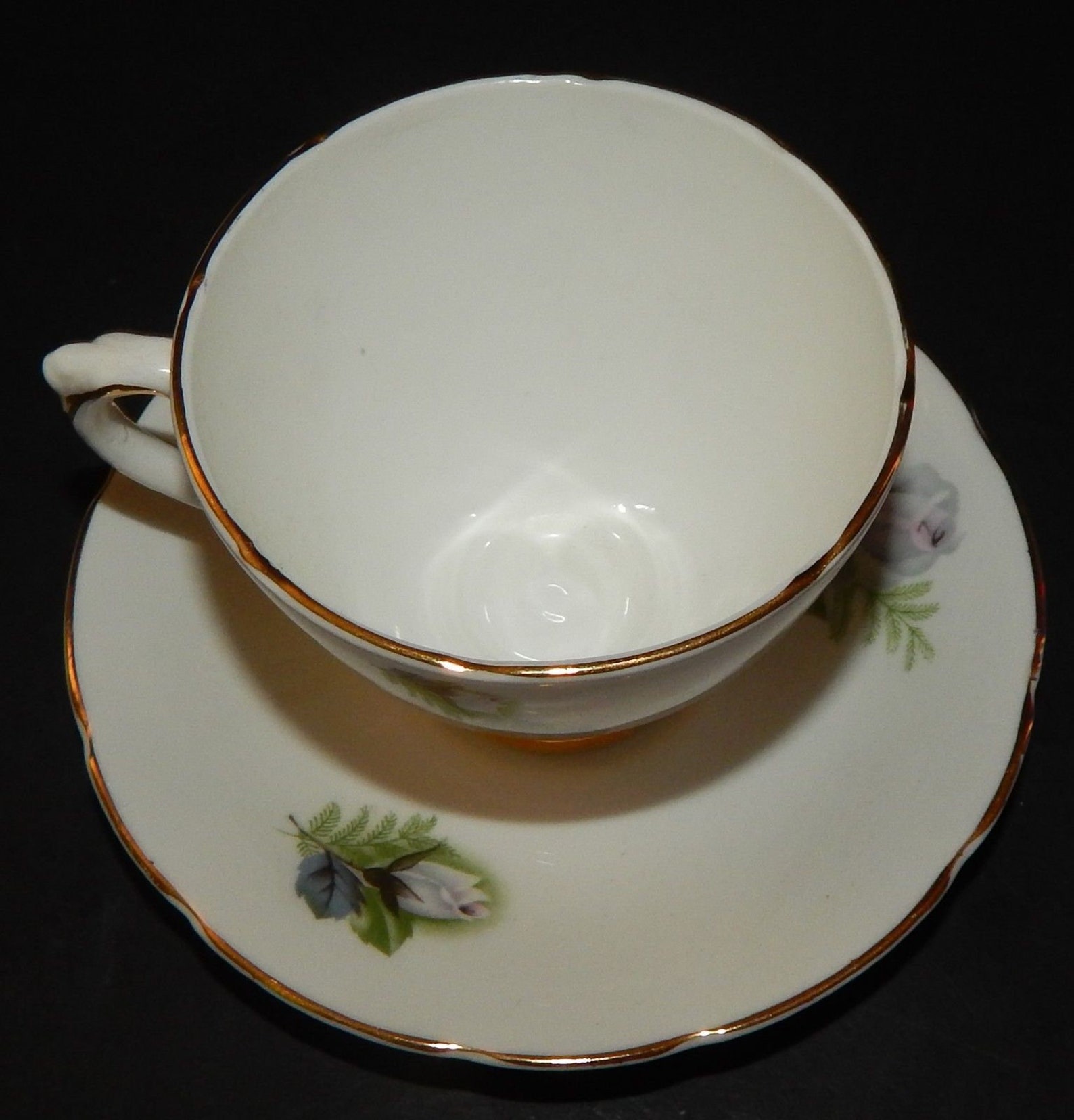 Sutherland Fine Bone China White Roses Tea Cup and Saucer Staffordshire ...