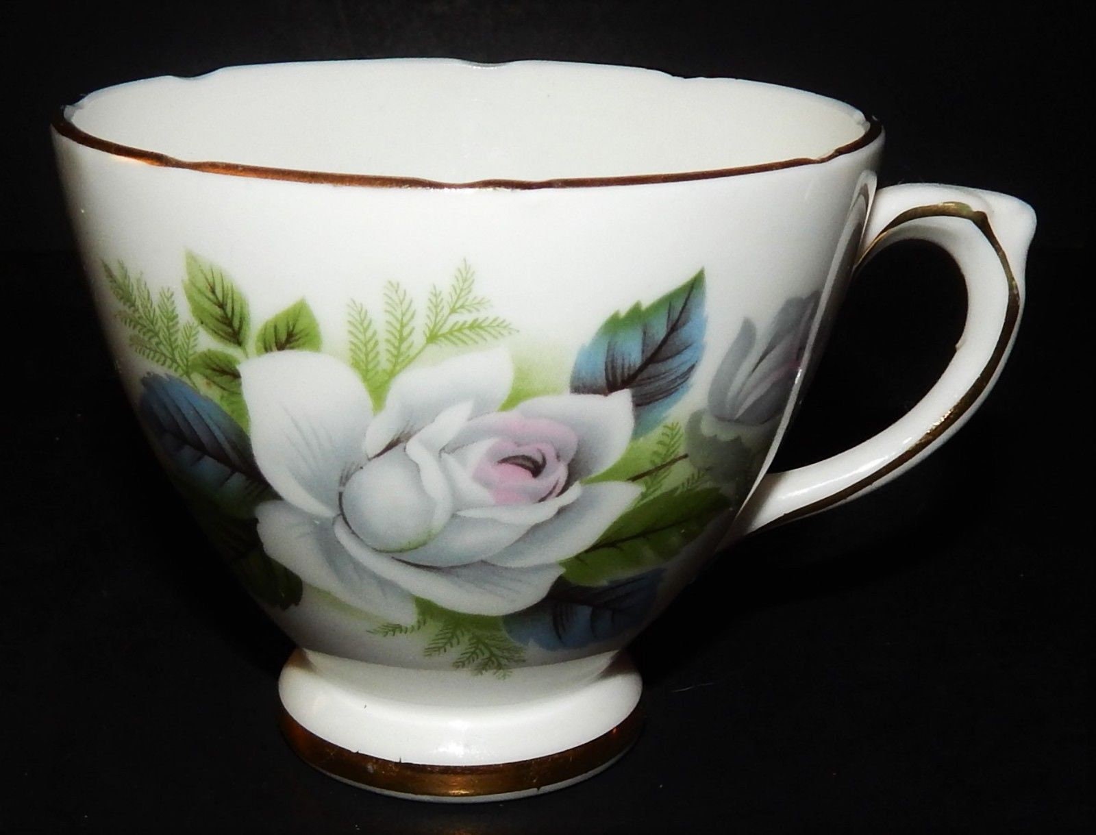 Sutherland Fine Bone China White Roses Tea Cup and Saucer Staffordshire ...