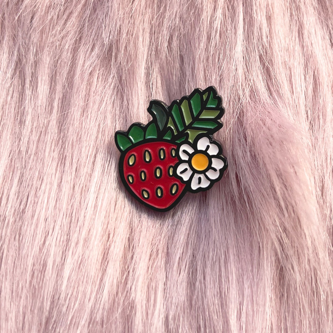 Little Strawberry Fruit Enamel Pin - Etsy