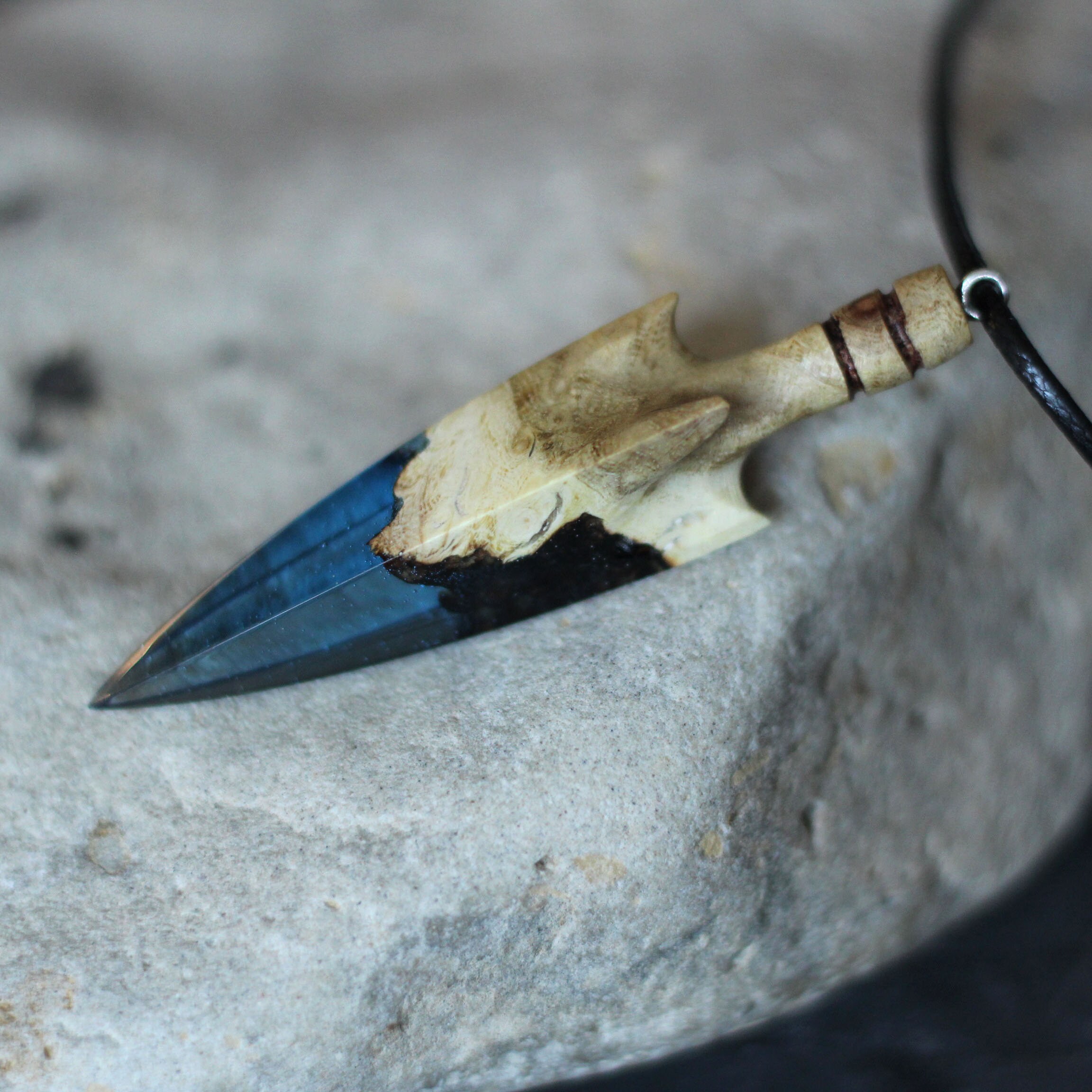 Pendant crystal arrowhead. Blue pendant. Resin Wood Necklace. | Etsy