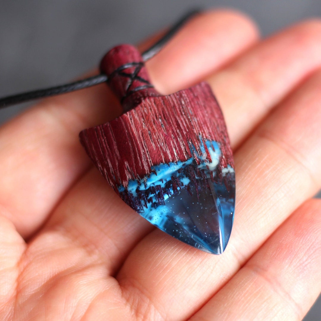 Pendant Crystal Arrowhead. Glowing Pendant. Resin Wood Necklace. Wooden ...