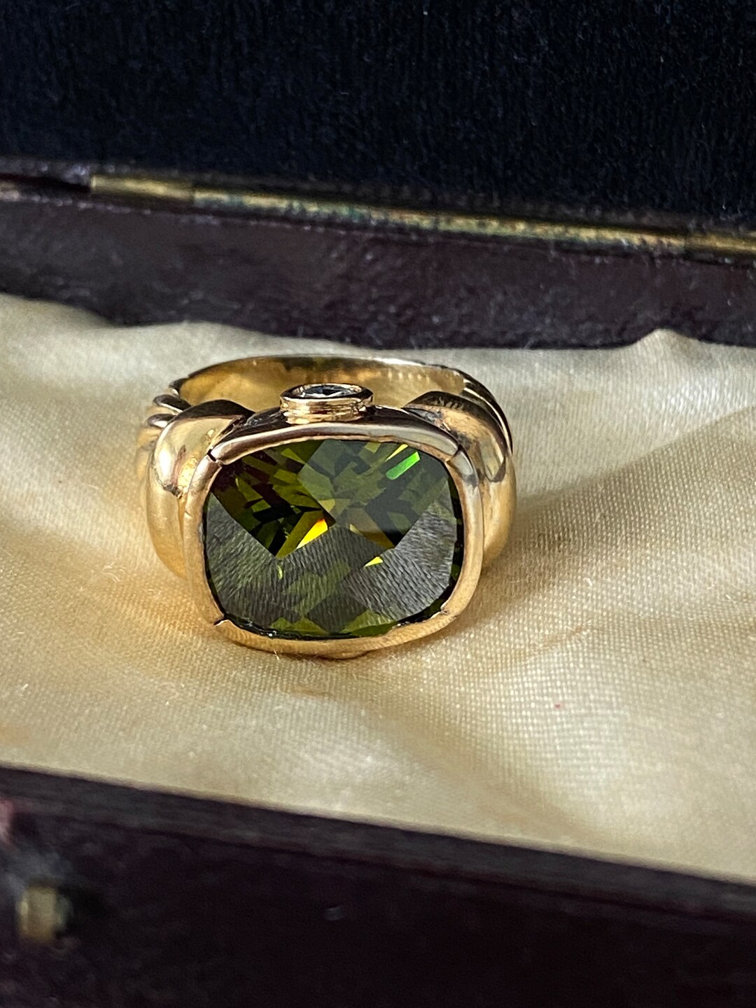 Vintage Large Peridot Ring - Etsy
