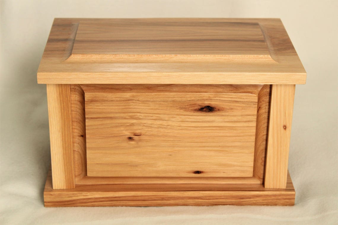 Rustic Hickory Wood Urn Wood Urn Cremation Urn - Etsy
