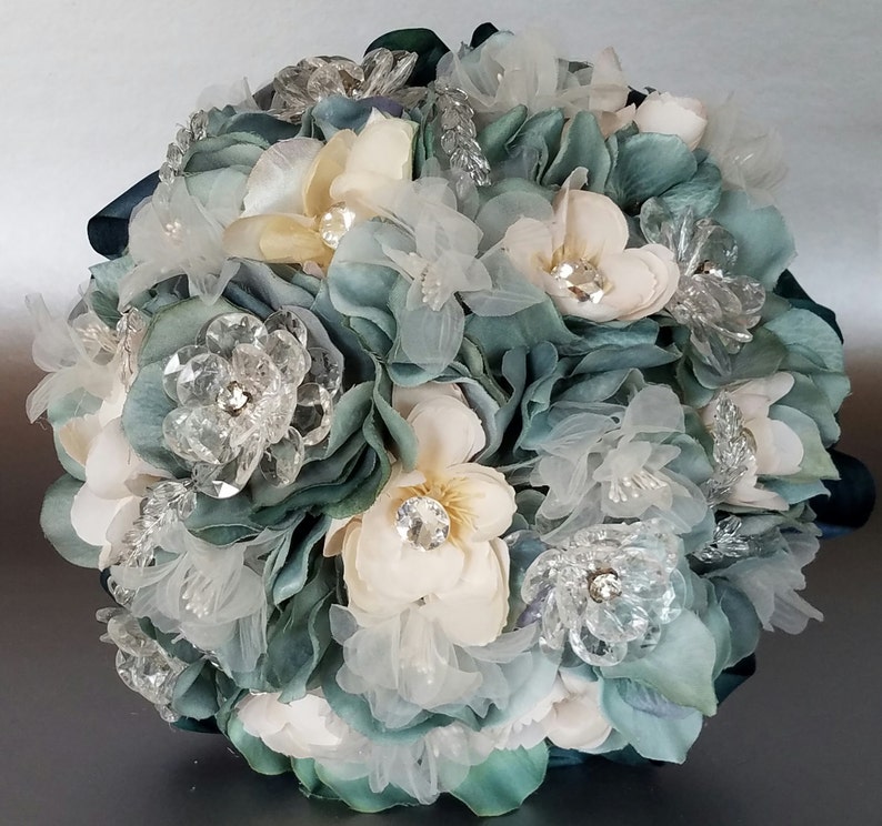 Ice Princess Illuminated Bouquet | Etsy