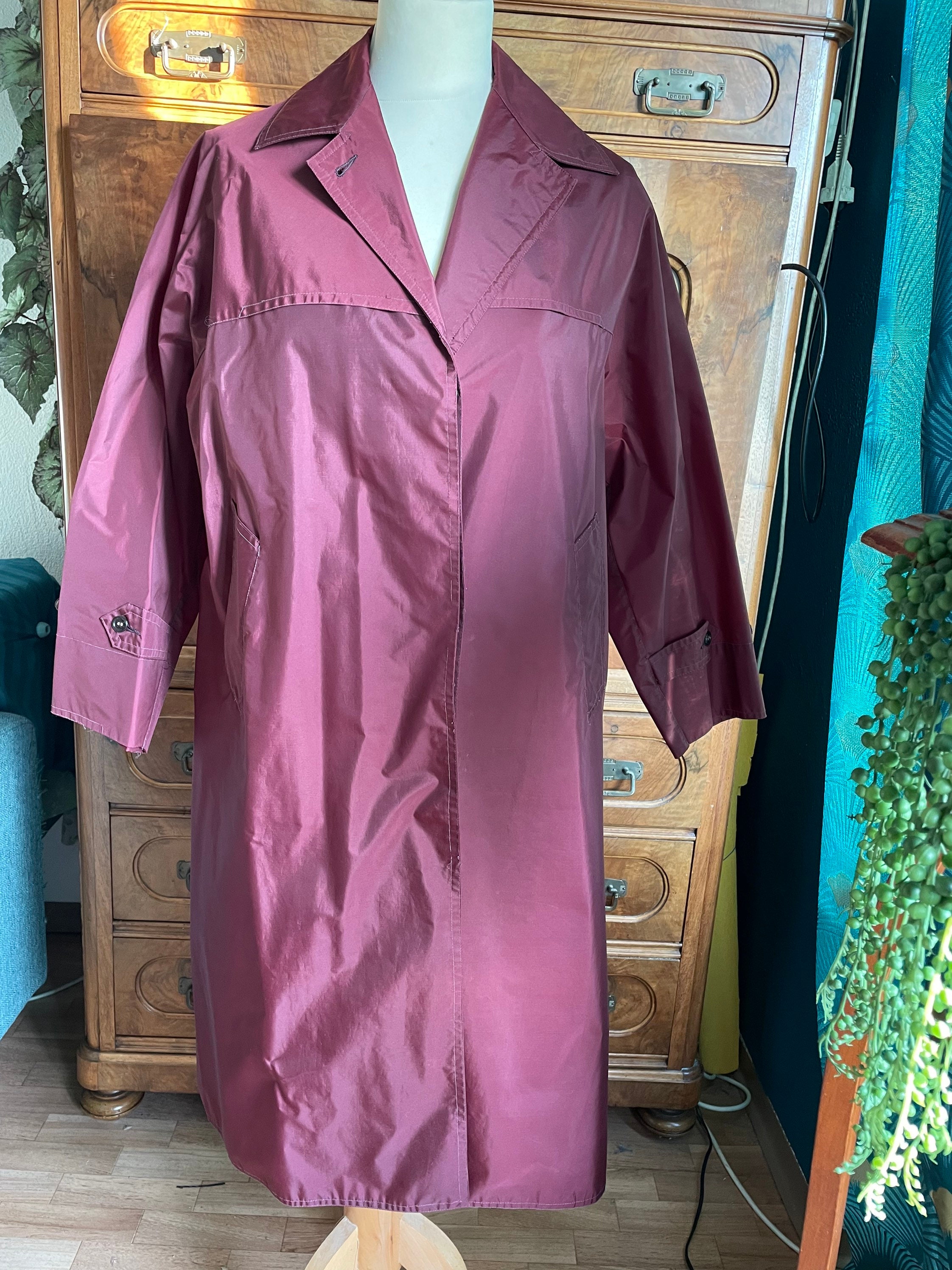 Rare 1950s Italian Vintage Raincoat in Bordeaux by High Class Rifor - Etsy