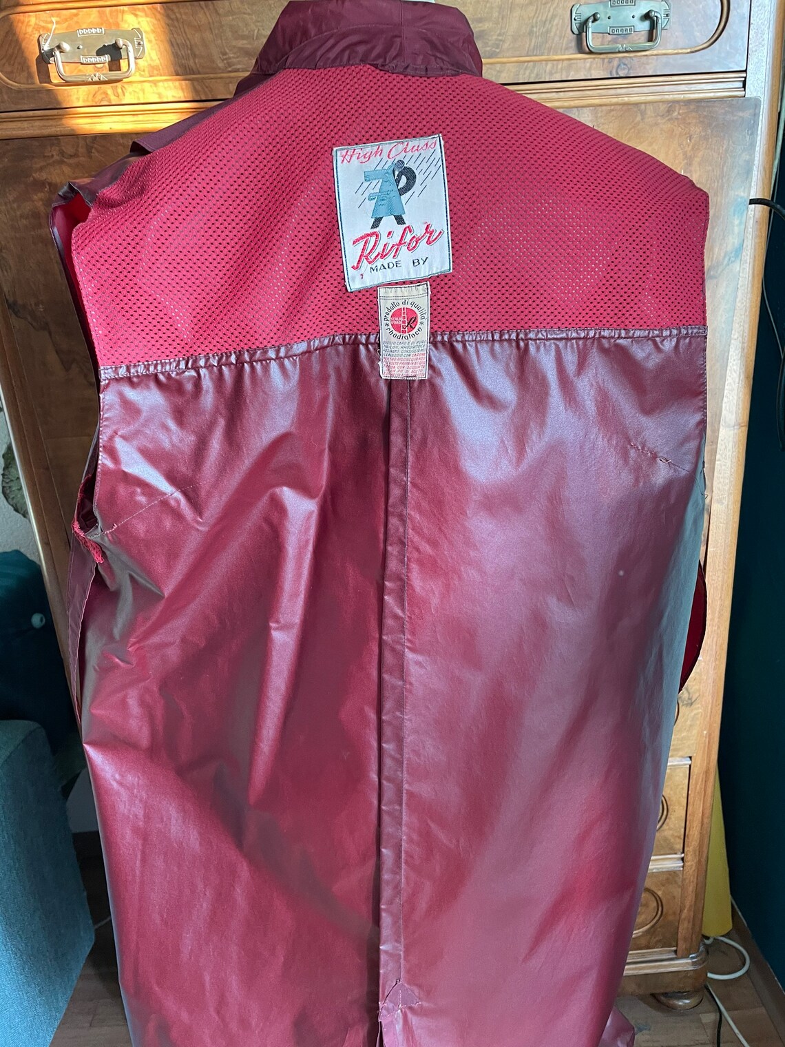 Rare 1950s Italian Vintage Raincoat in Bordeaux by High Class Rifor - Etsy