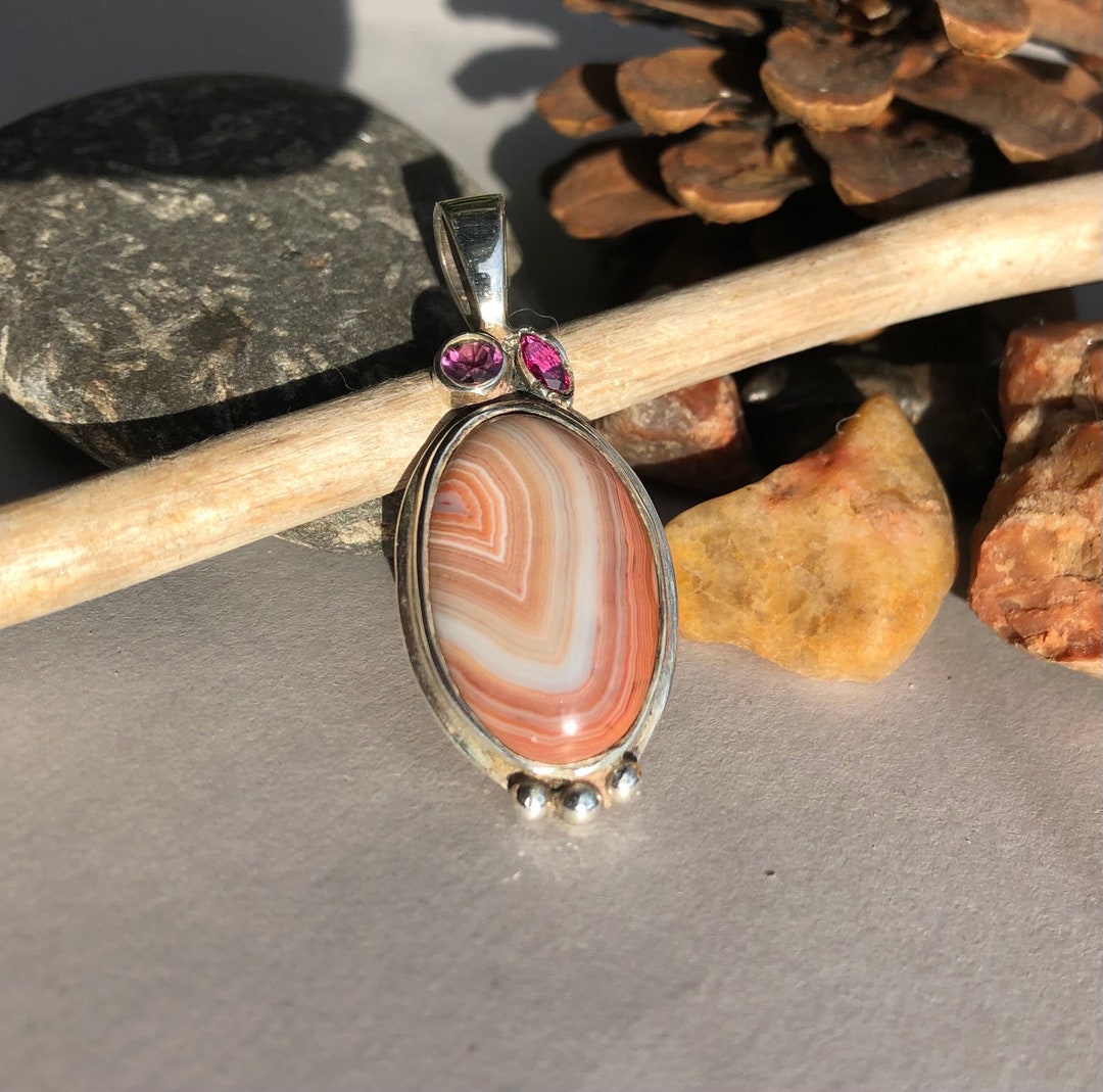 P-15 Salmon Colored Lake Superior Agate Pendant With Amethyst Gems Set ...