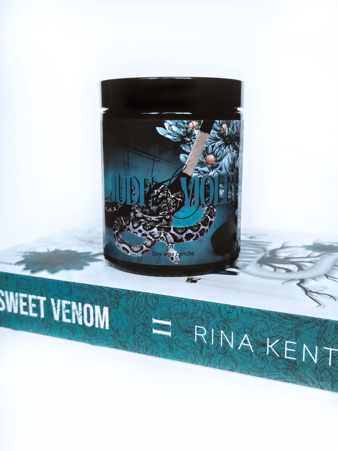SWEET VENOM | Book Inspired Candle |jude Callahan and Violet Winters ...