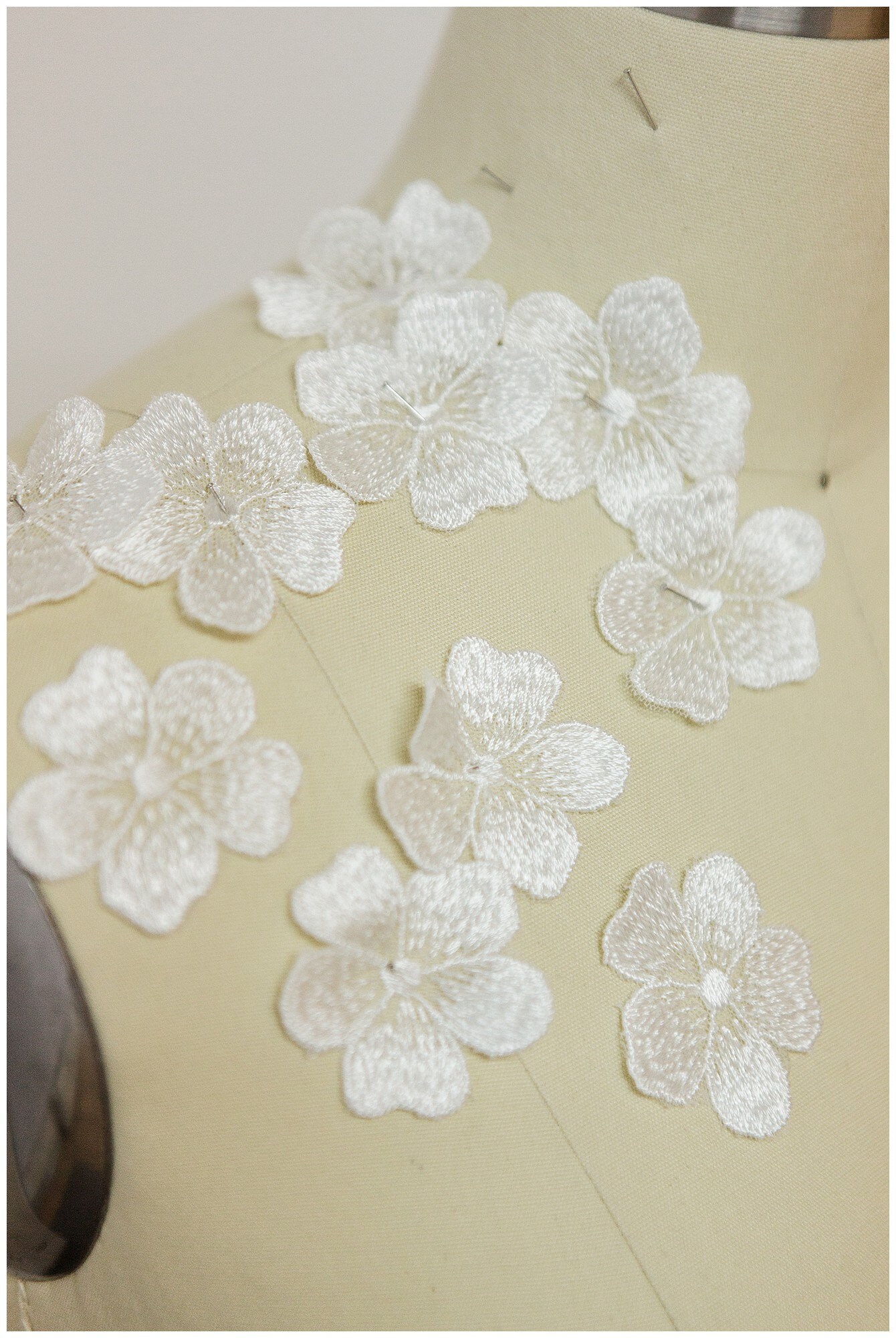 A17-164 // 10pc. Lace Flower Patch Sew on 3D Flower 3D - Etsy
