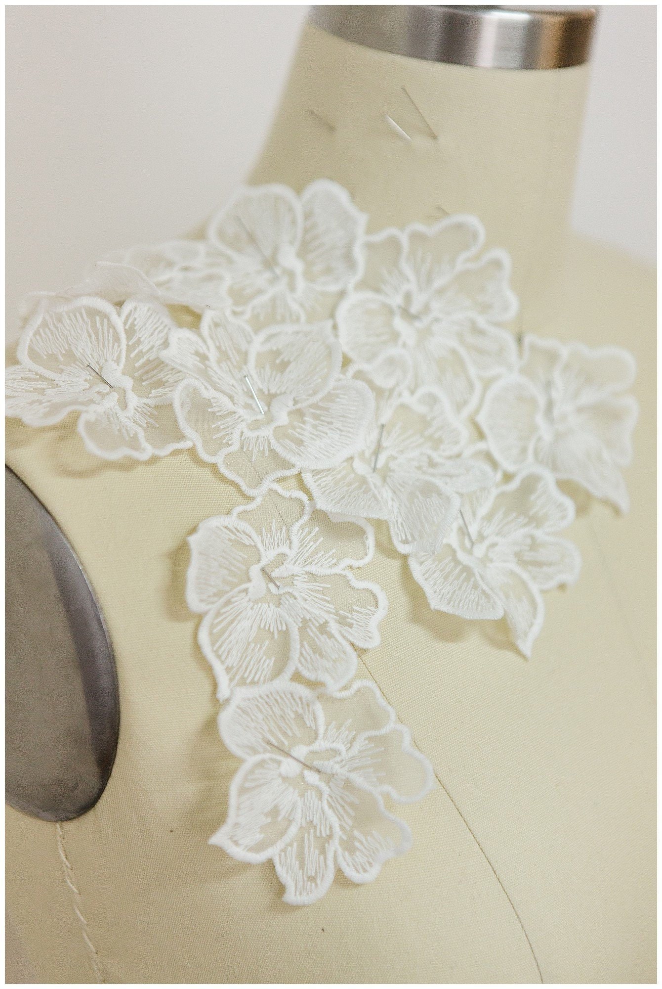 A17-160 // 10pc. Lace Flower Patch Sew on 3D Flower 3D - Etsy