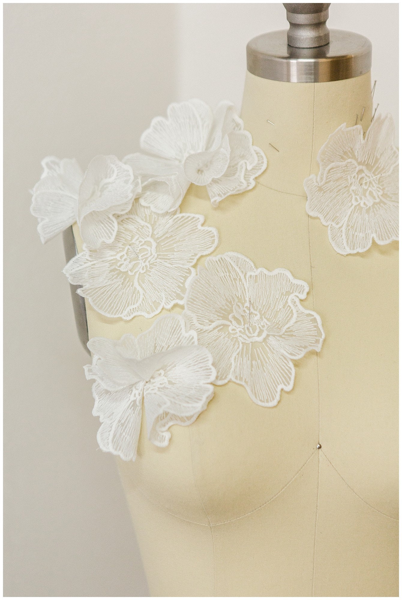 A17-157 // 10pc. Lace Flower Patch Sew on 3D Flower 3D - Etsy