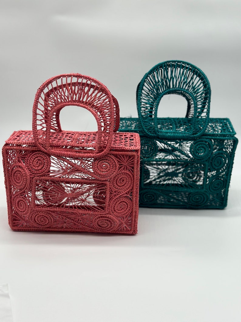 Eco-friendly Iraca Palm Handbag - Sustainable Colombian Straw Purse ...