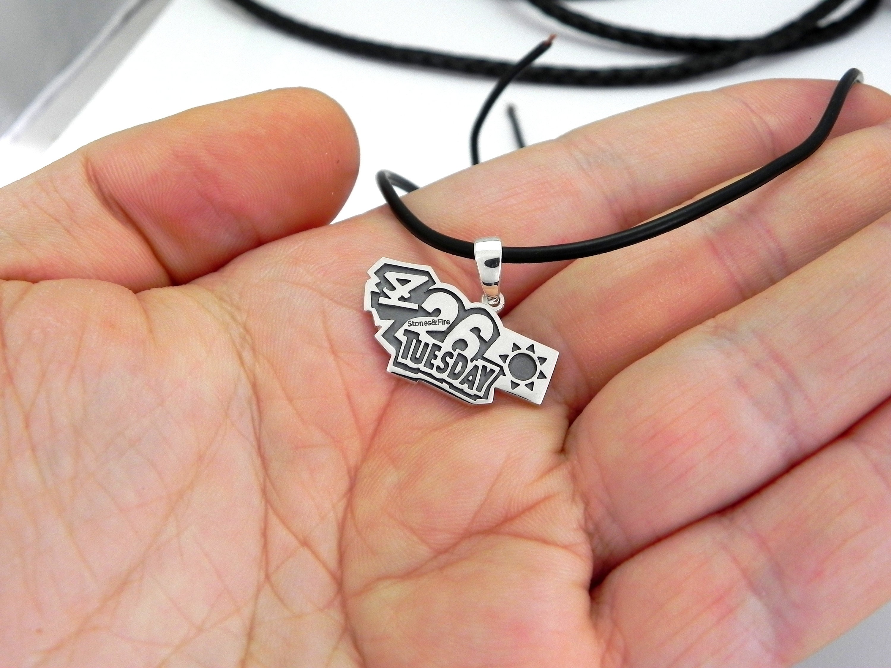 Persona 5 Personal Date Pendant-to Order-gift Stuff for Gamer - Etsy