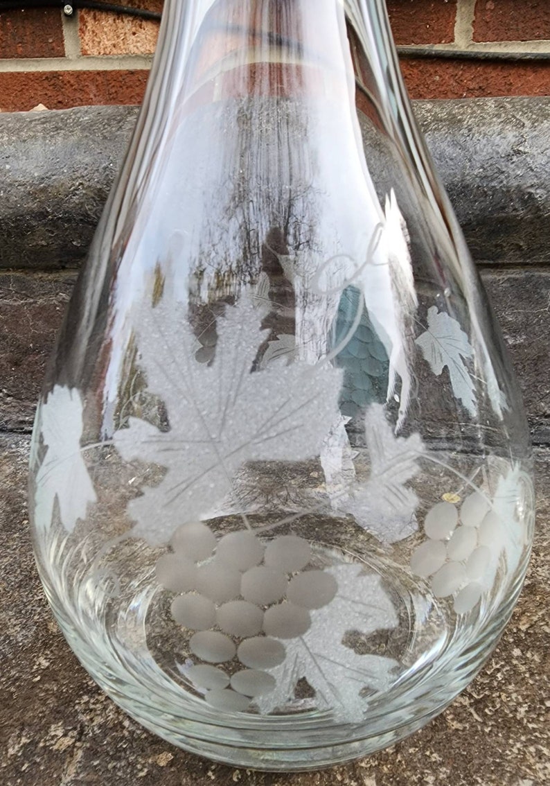 Vintage Romanian Crystal Glass Floral Etched Decanter W/stopper Plus 4 ...