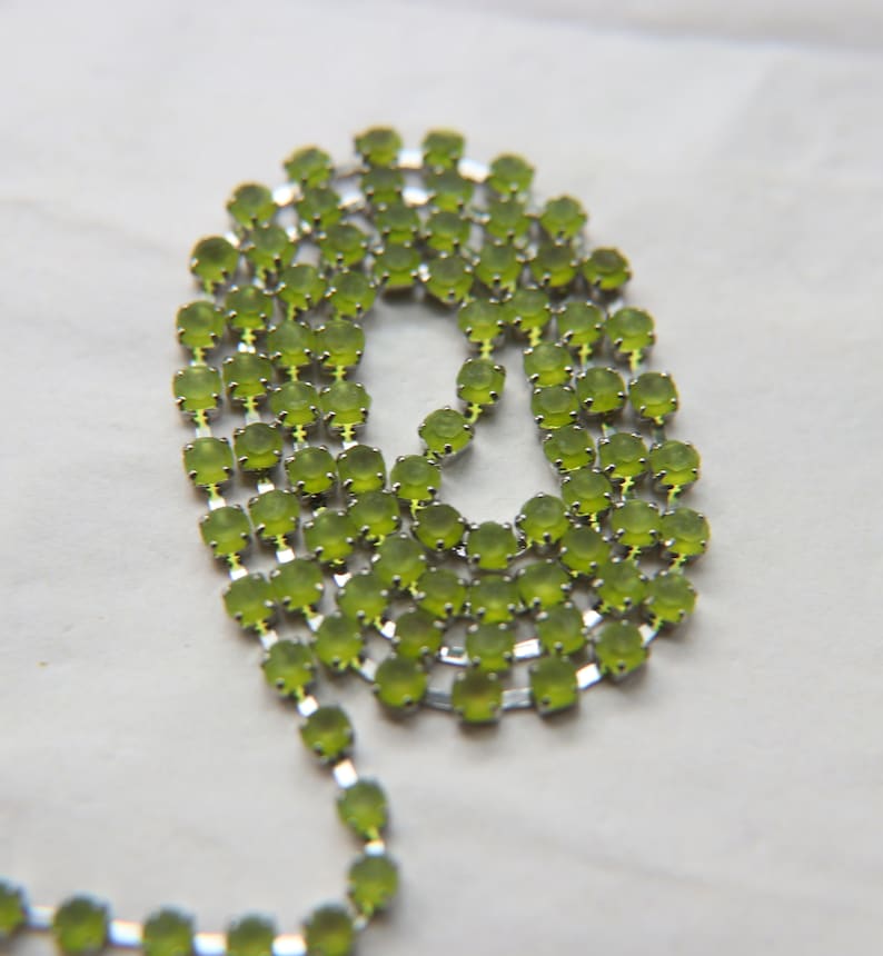 12 SS Rhinestone Chain Vintage Glass Frosted Peridot Black - Etsy